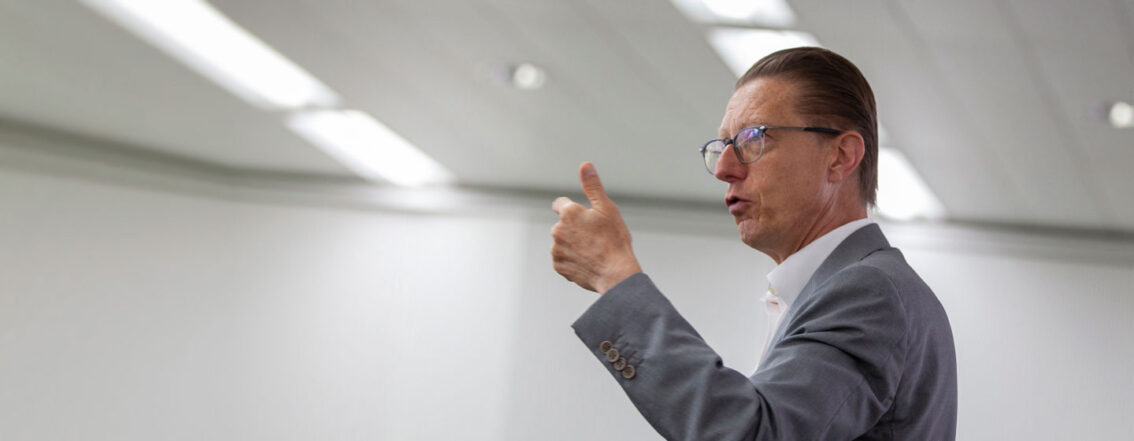 Global Board Center - Board Education - IMD Business School