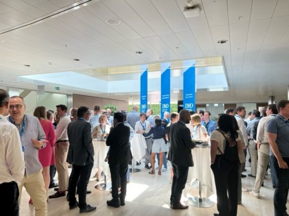 Leading through increasing global turbulence takes center stage at EMBA ...